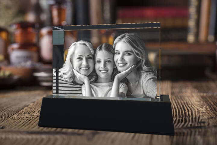 Masterpics | 3D Photo Crystals, Personalized Photo Gifts